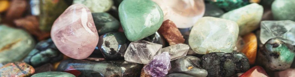Savoir porter et utiliser les pierres en lithothérapie | The Band